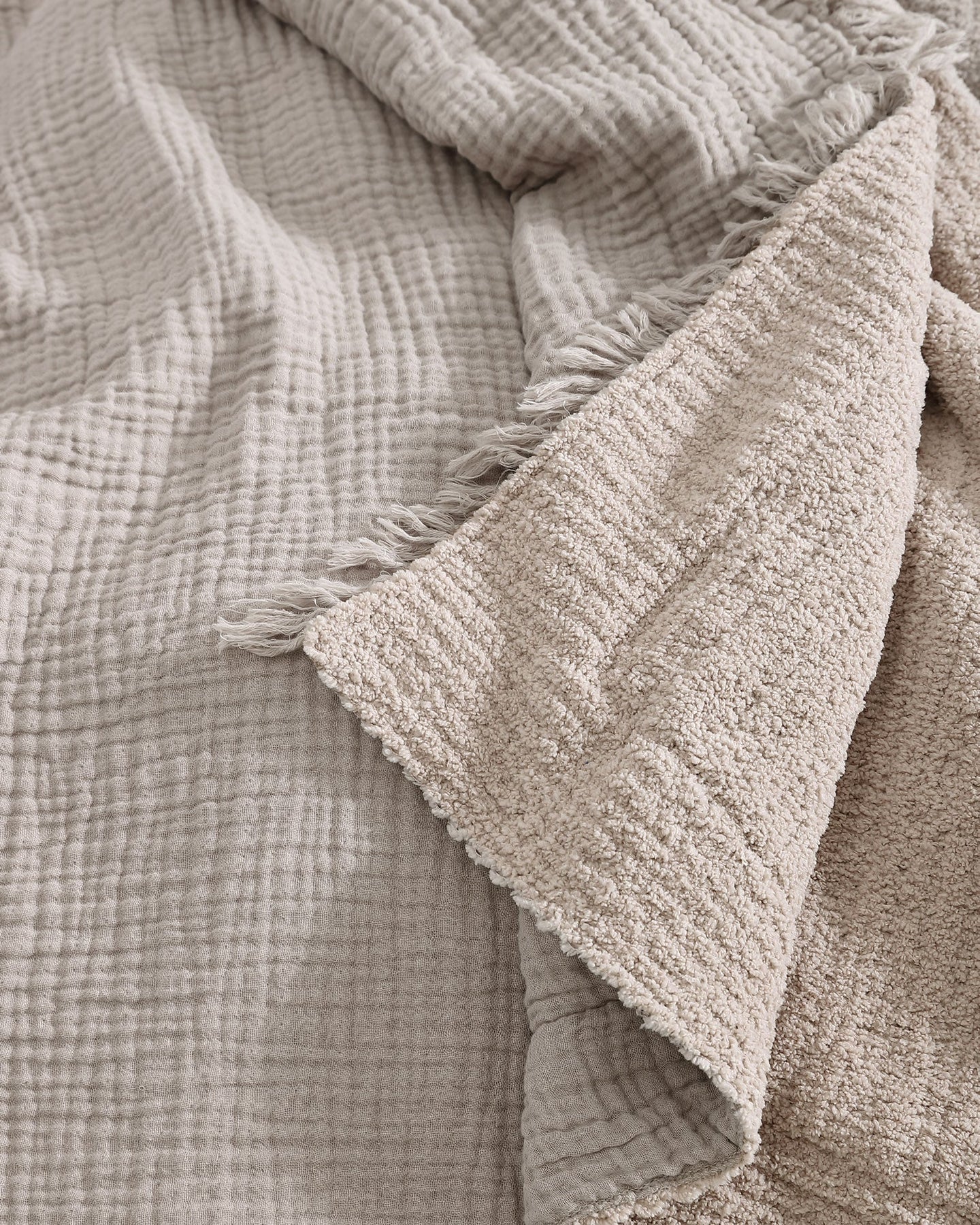 What Is A Throw Blanket TRD s 101 On Throw Blankets The Rug Decor what-is-a-throw-blanket-trd-s-101-on-throw-blankets-the-rug-decor